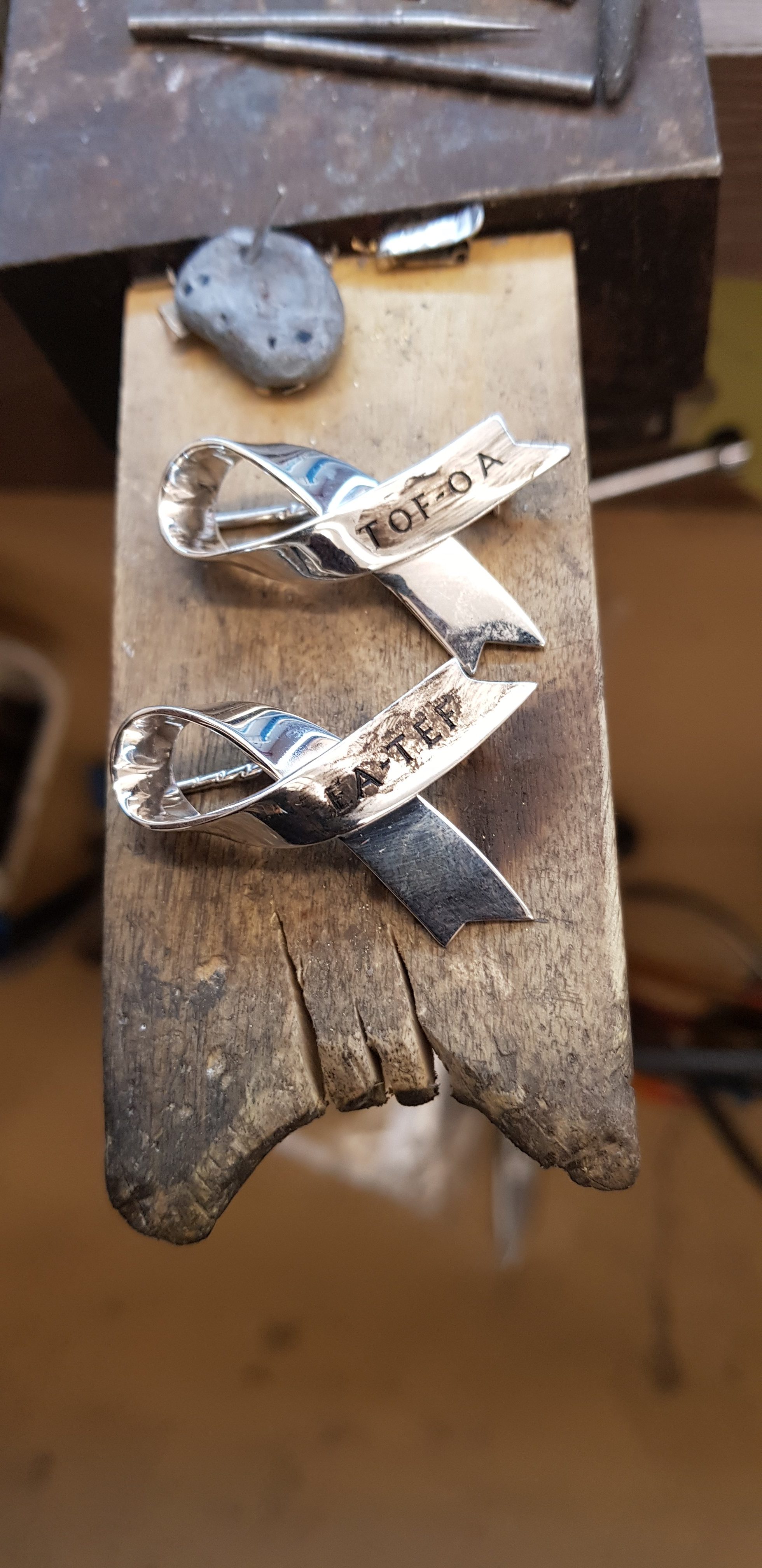 Unique Hand Made Ea-Tef – Tof-oA Silver Ribbons